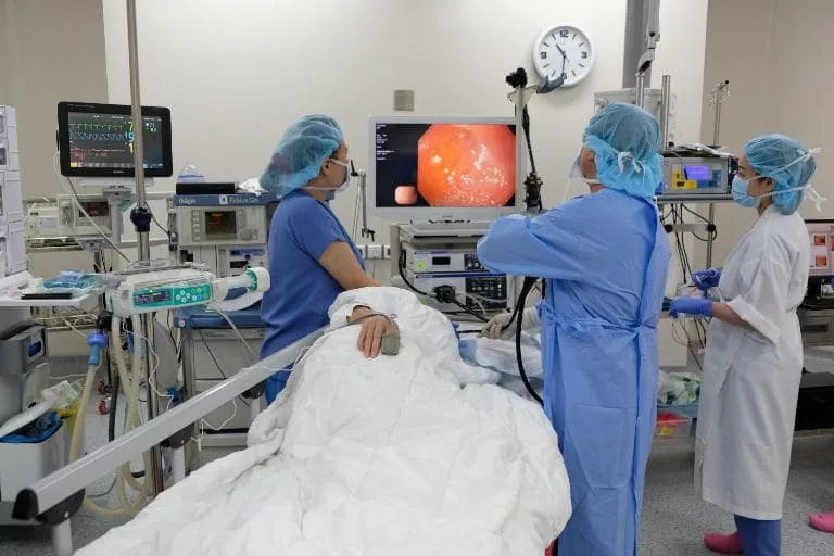 Techniques and complications of endoscopic sphincterotomy - Hanoi ...